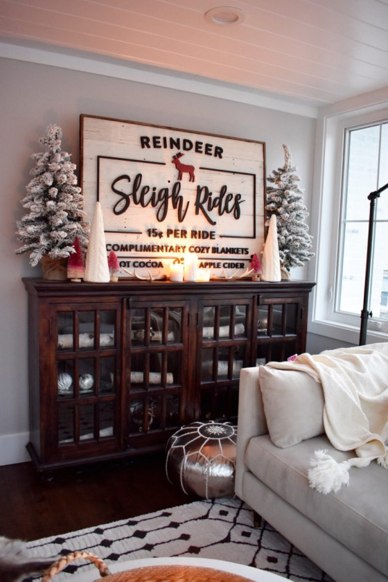 Our Cozy Christmas Living Room - Kindred Vintage
